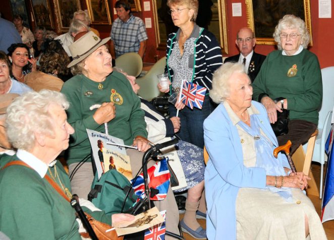 The Land Girls: Cinderellas of the Soil | Tony Mould: Photographer ...